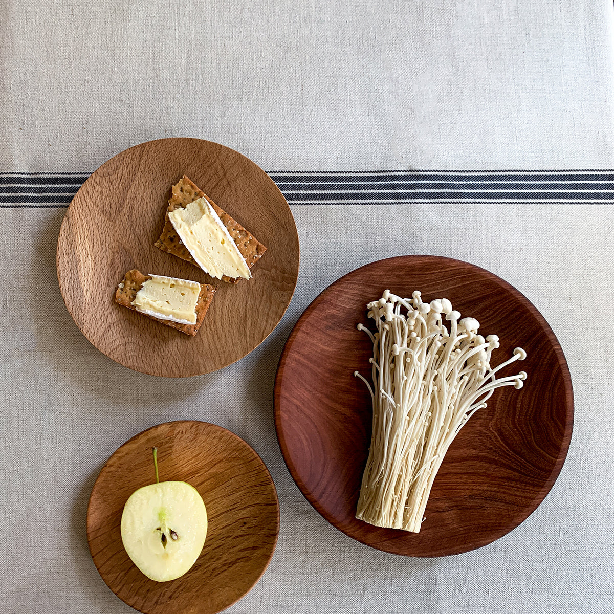 HANDCRAFTED WOODEN PLATES | RECLAIMED WOOD - The Waste-Free Home